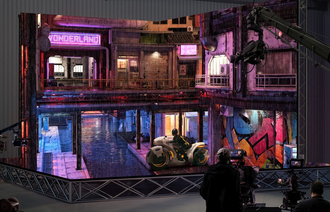 Empty stage in modern exhibition interior. 3d rendering – LG NEWSROOM