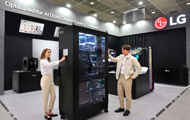 LG Makes Impressive Debut at Data Center World 2025 | LG NEWSROOM