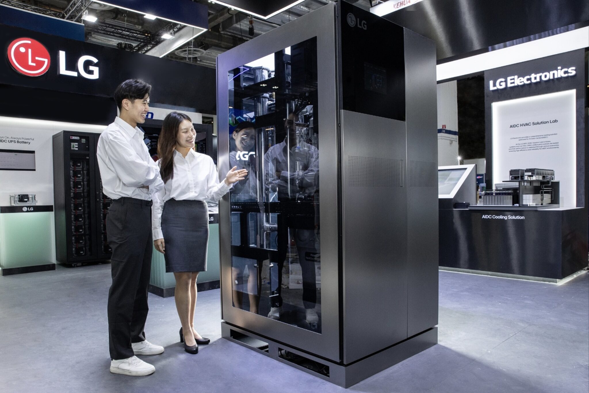 LG Showcases Integrated Data Center Solutions at Data Center World Asia 2025 | LG NEWSROOM